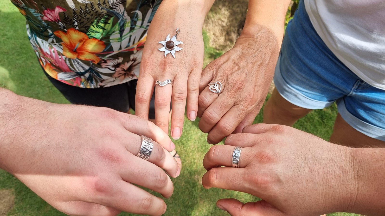 Home - Pande Silver Class Sidemen